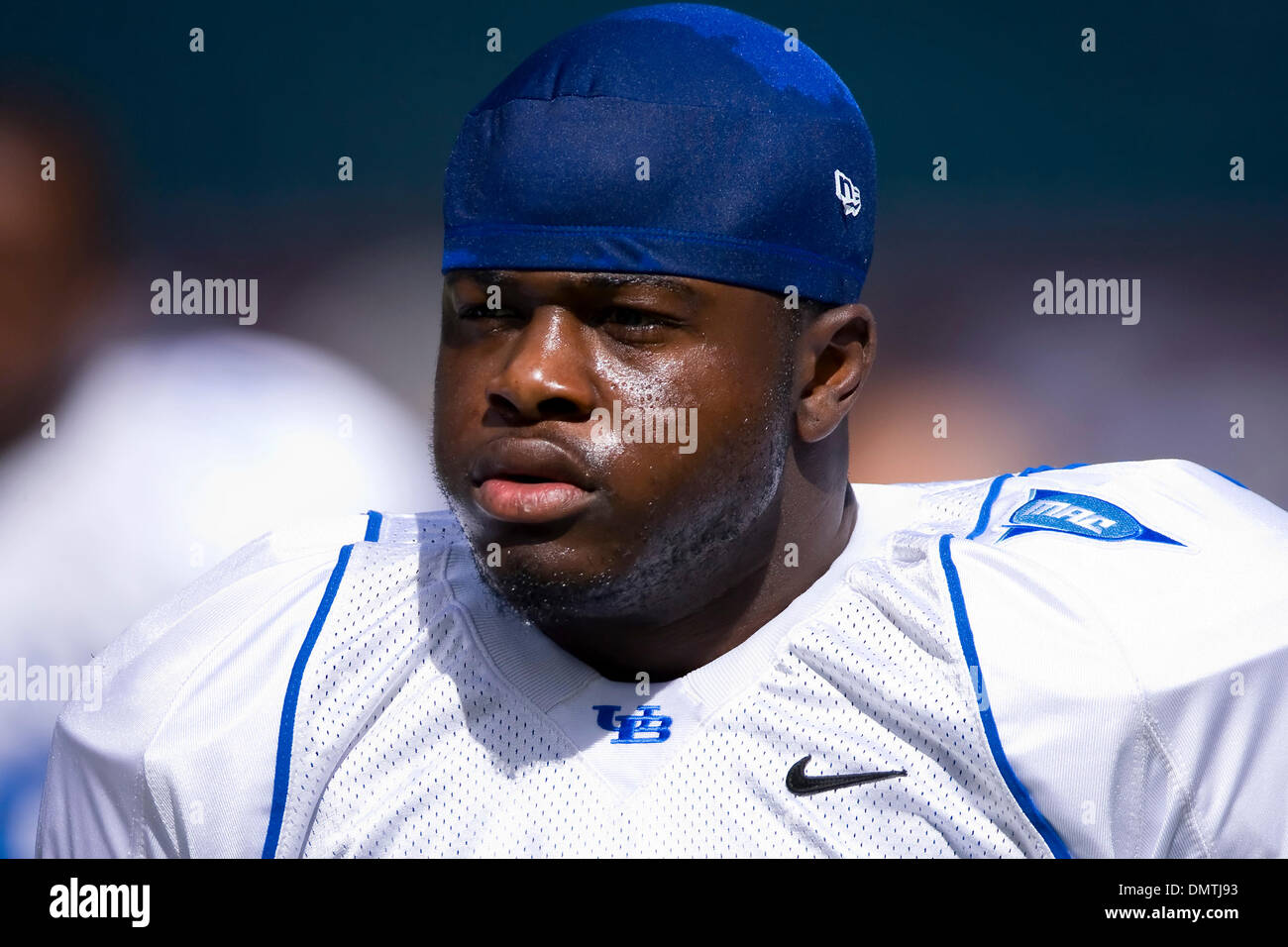Buffalo Bulls linebacker Tom Drewes (52) with his helmet off during the ...