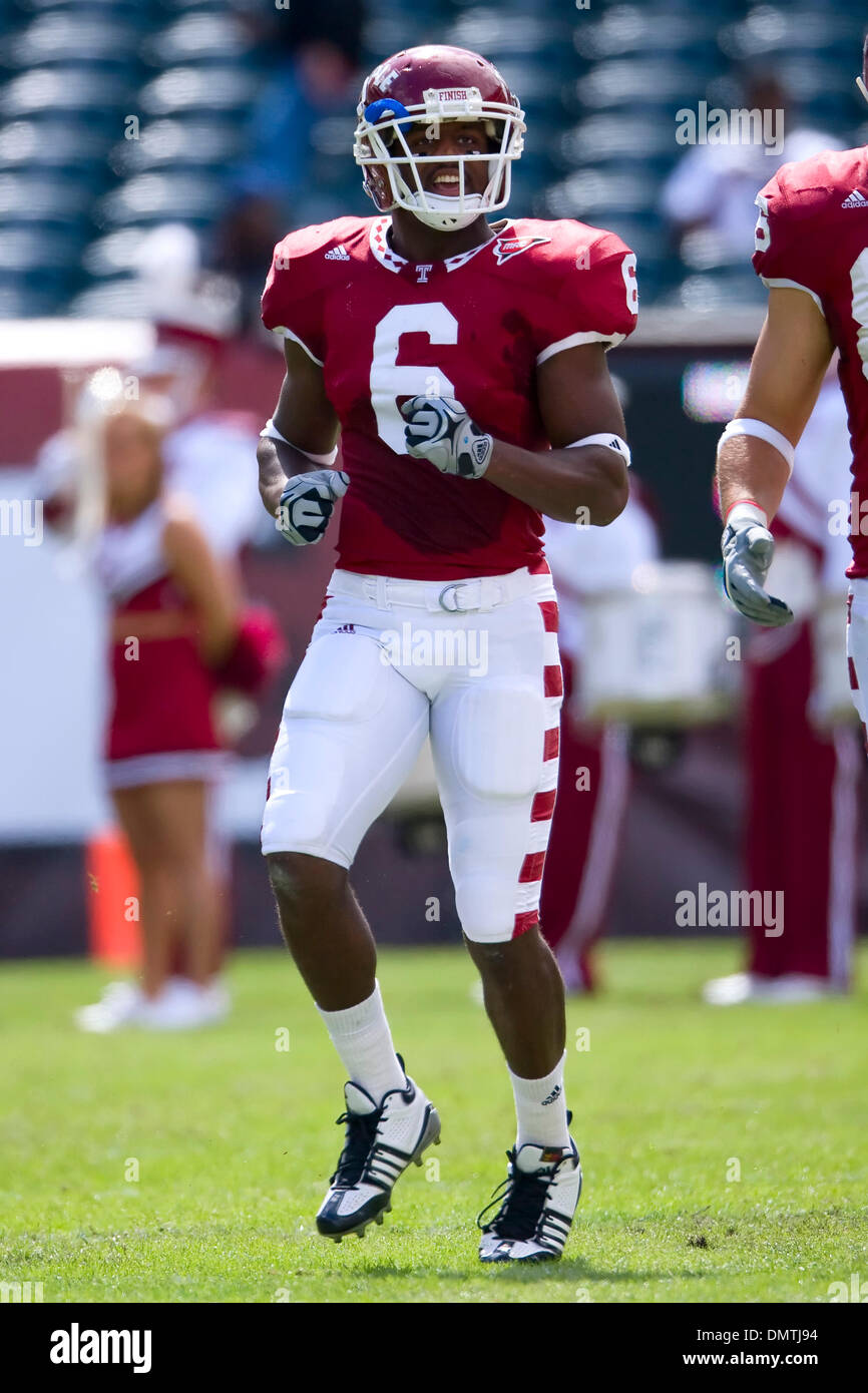 Temple Owls safety Dominique Harris (6) coming out onto the field prior ...