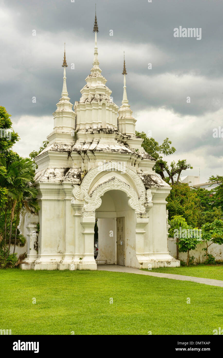 Royal family temple hi-res stock photography and images - Alamy