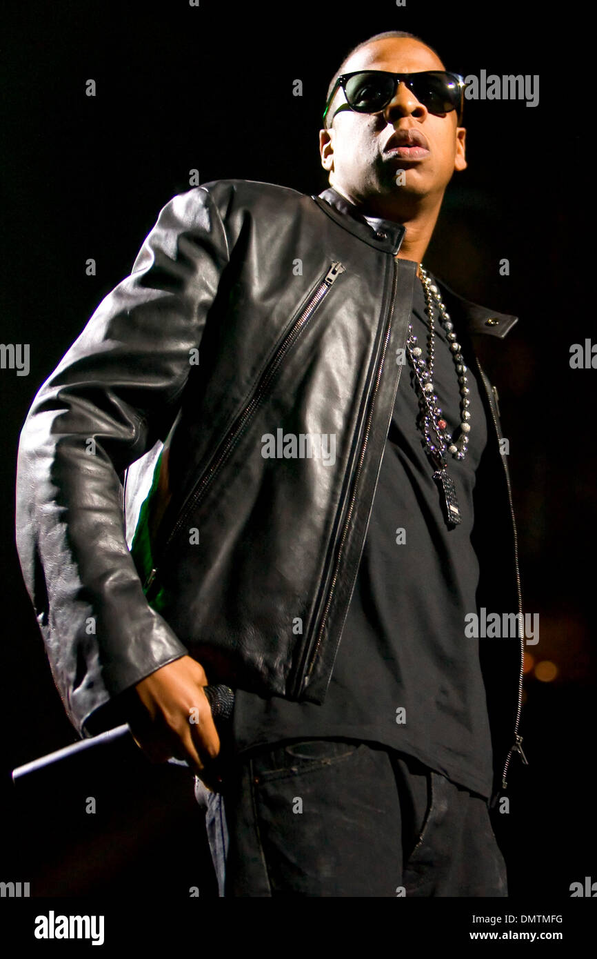 Jay-Z performing onstage during POWERHOUSE 2009 ft. Jay-Z with Keri ...