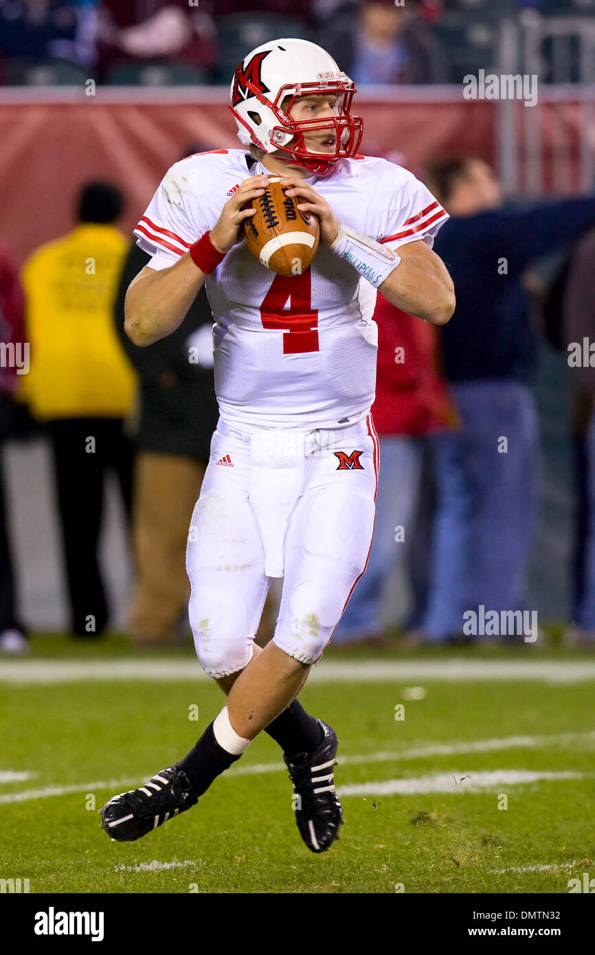 Miami RedHawks quarterback Zac Zysert (4) dropping back to pass during ...