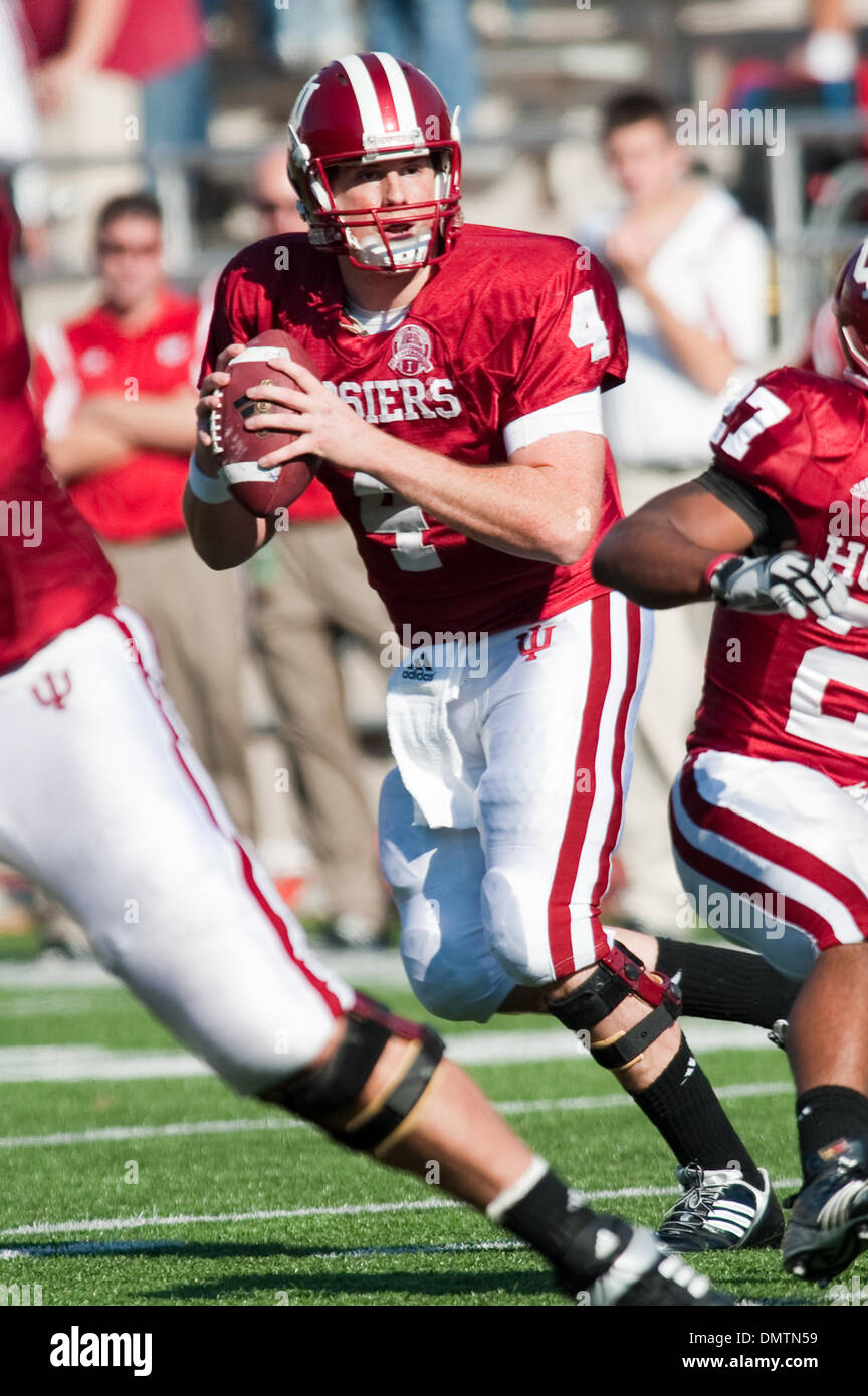 Wisconsin Running back John Clay (32) ran for 134 yards and a touchdown ...