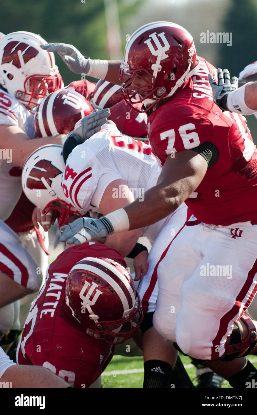 Wisconsin Running back John Clay (32) ran for 134 yards and a touchdown ...