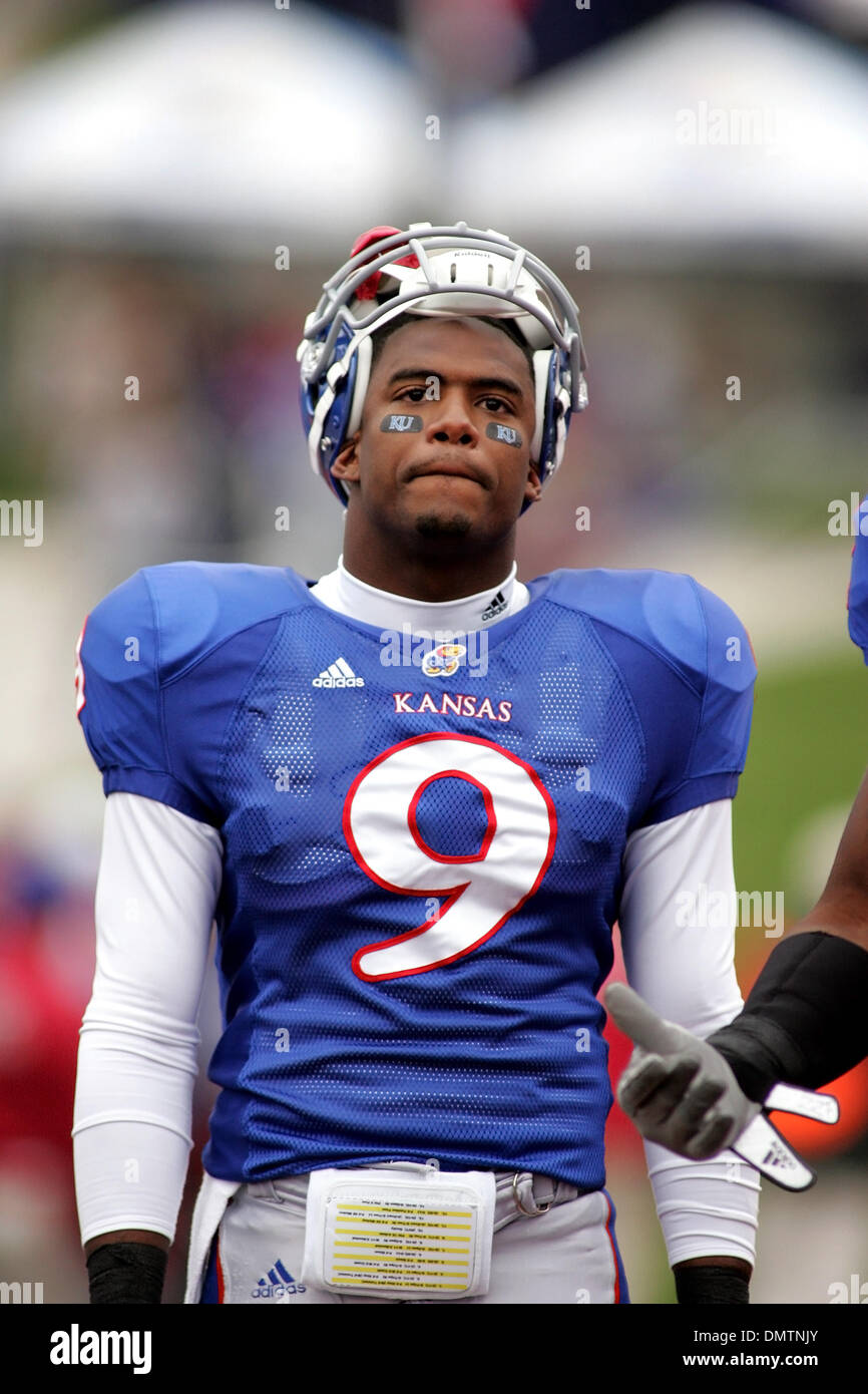 Kansas wide receiver Raimond Pendleton (9) before game action between ...