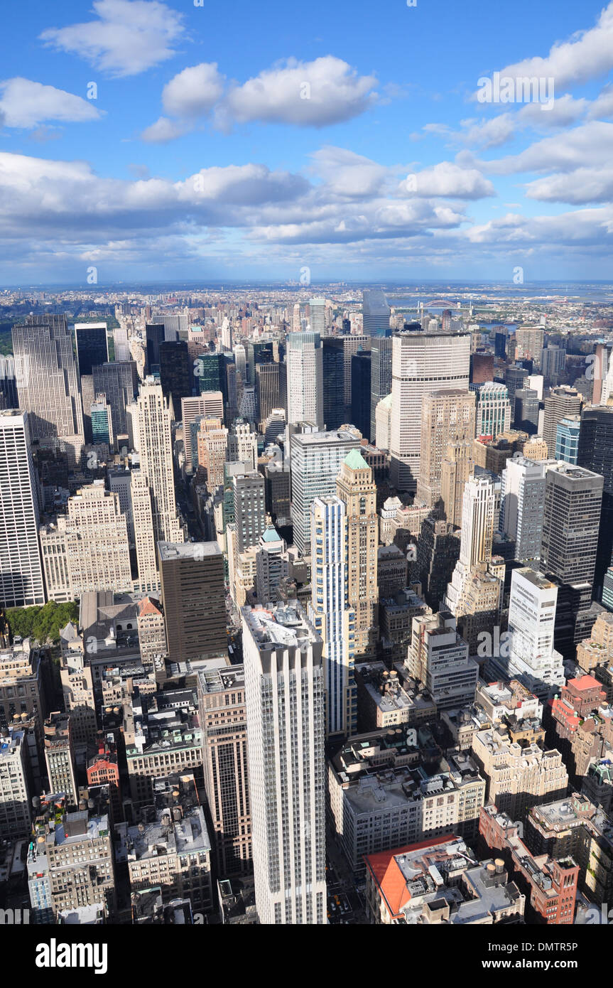 Manhattan aerial seen from empire state building hi-res stock ...