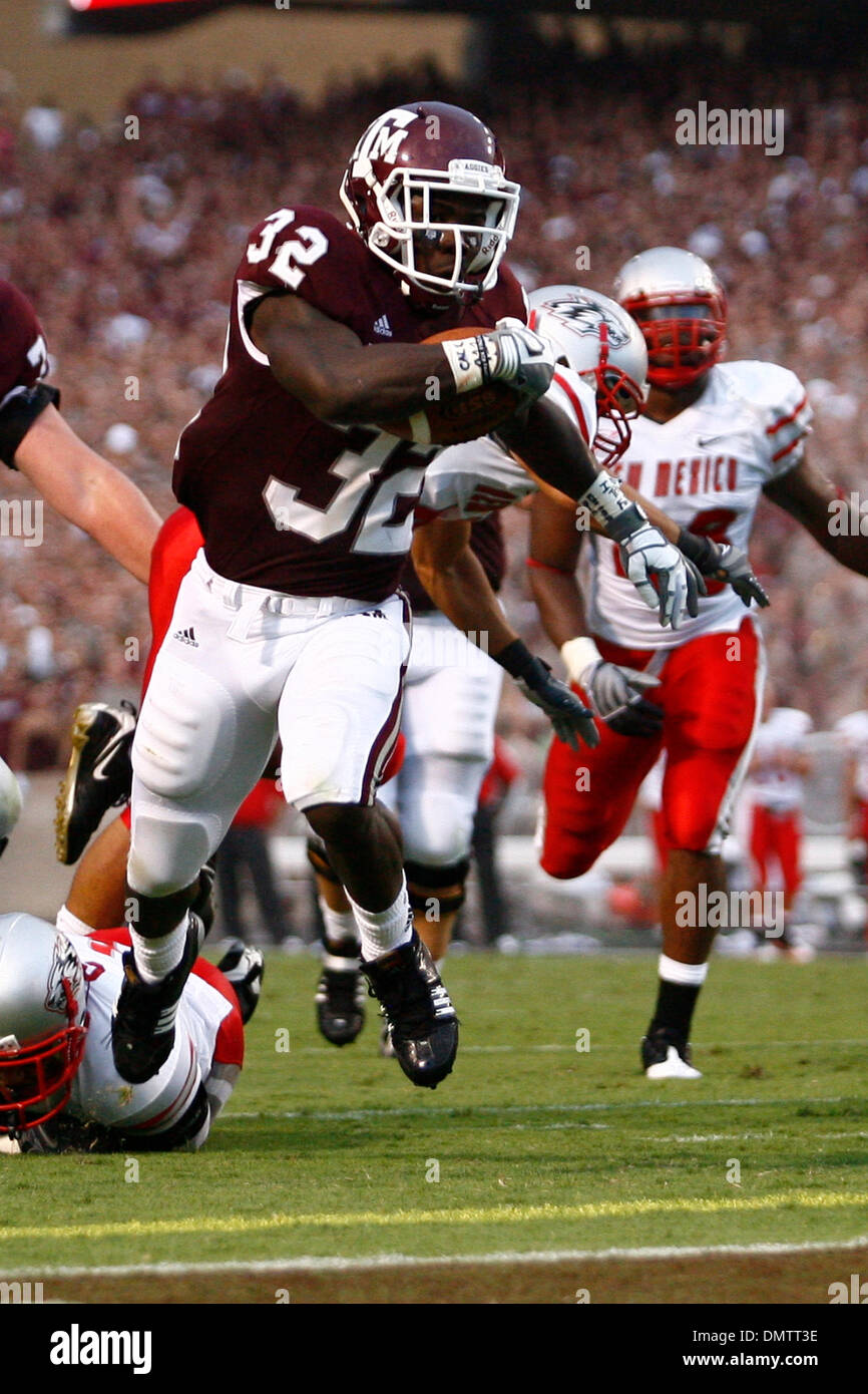 Cyrus Gray (#32) of the Texas A&M University Aggies breaks through the ...