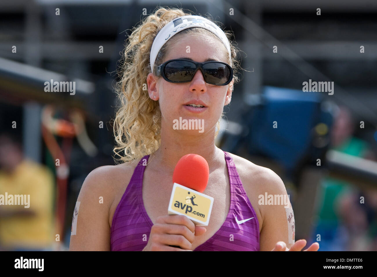 06 September 2009: April Ross following the 2009 AVP CROCS Tour ...