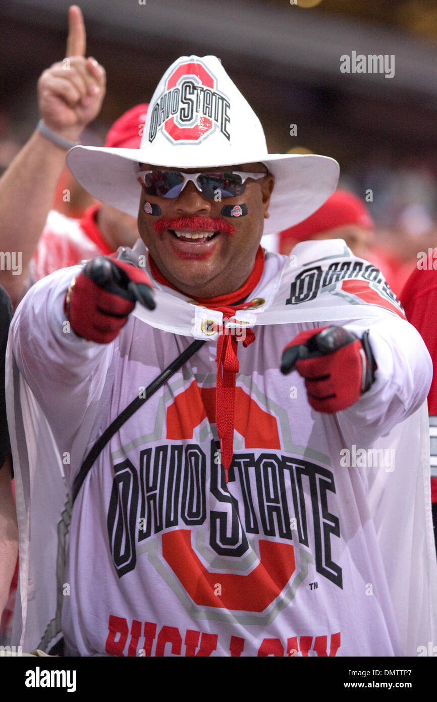 College football fan in stands hi-res stock photography and images - Alamy