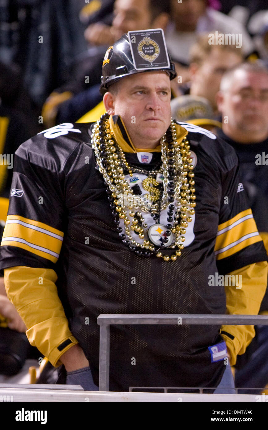 04 October 2009: A Pittsburgh Steelers fan in the stands during the NFL ...