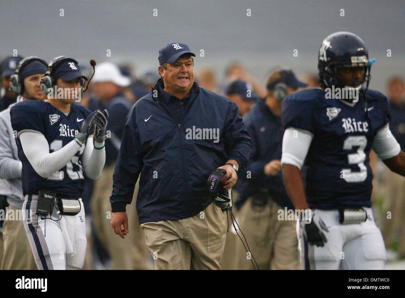 Rice Head Coach David Bailiff reacts after the Owls score a field goal ...