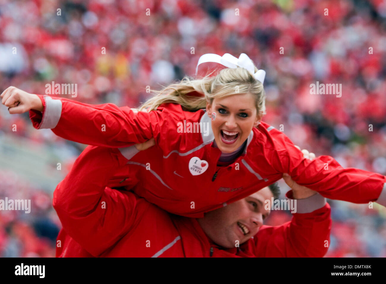 Minnesota gophers cheerleaders hi-res stock photography and images - Alamy