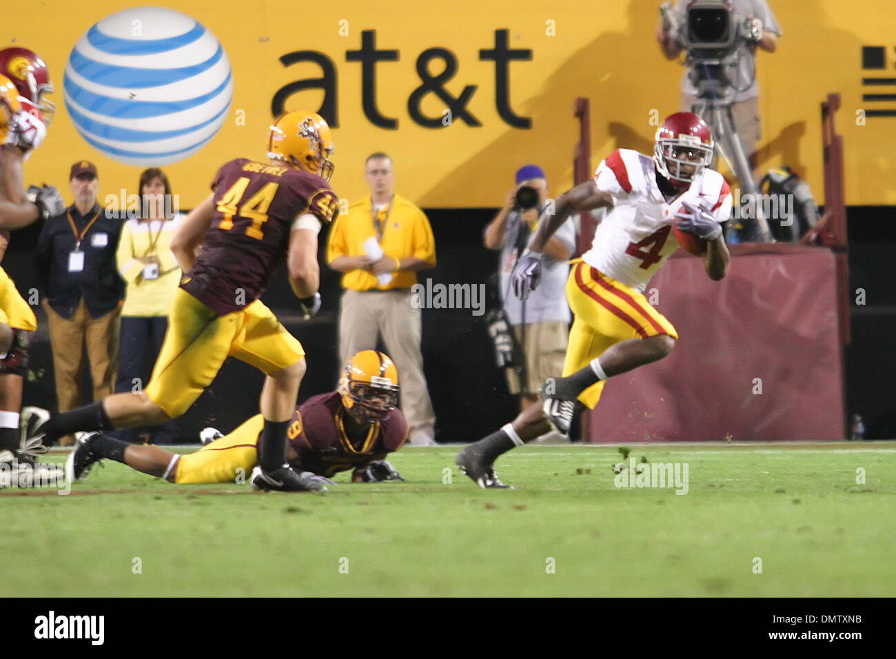 USC at ASU; Sun Devil Stadium - Tempe, AZ - 11/7/09 - USC Joe McKnight ...