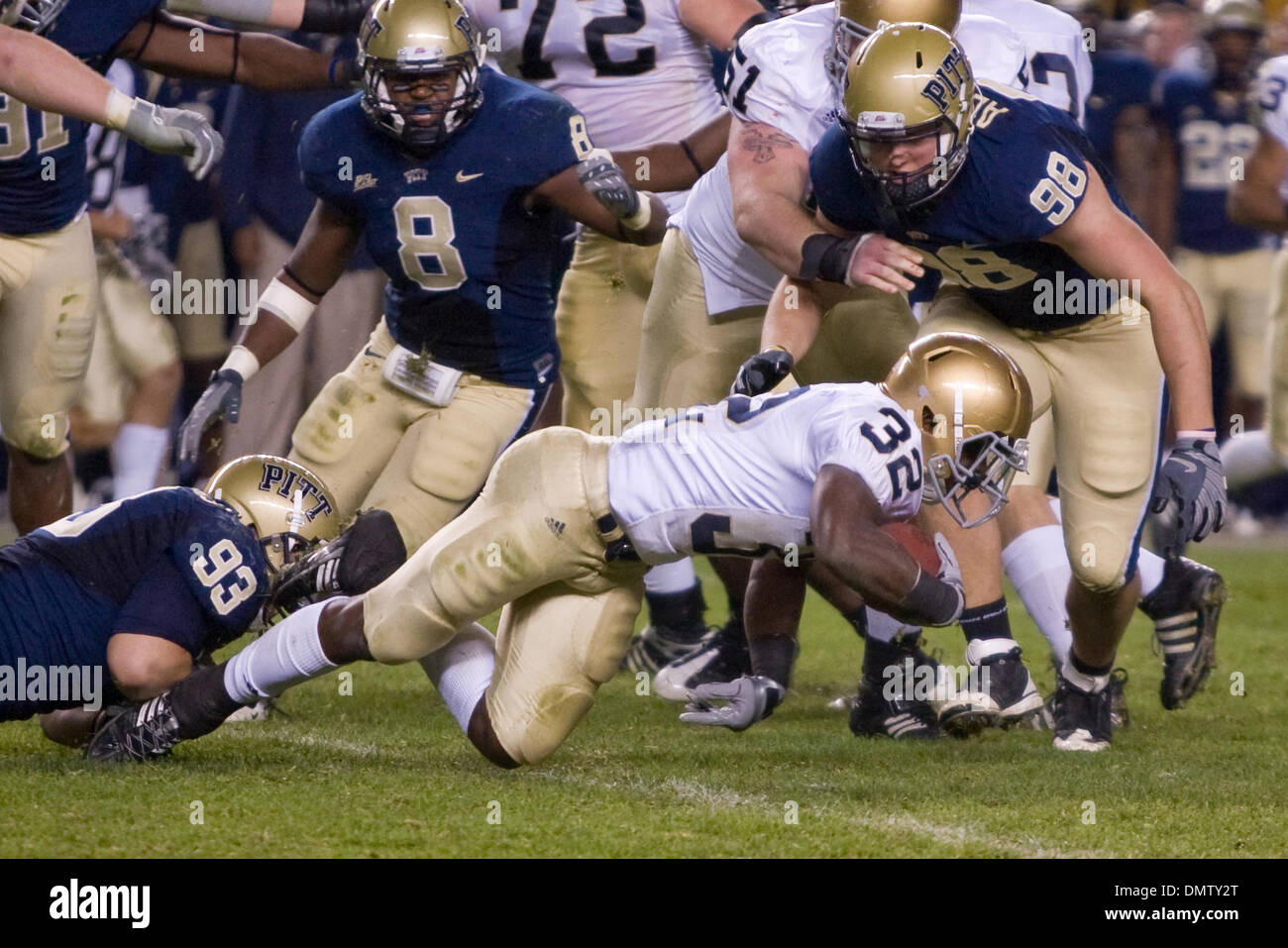 14 November 2009: Notre Dame Fighting Irish running back Theo Riddick ...