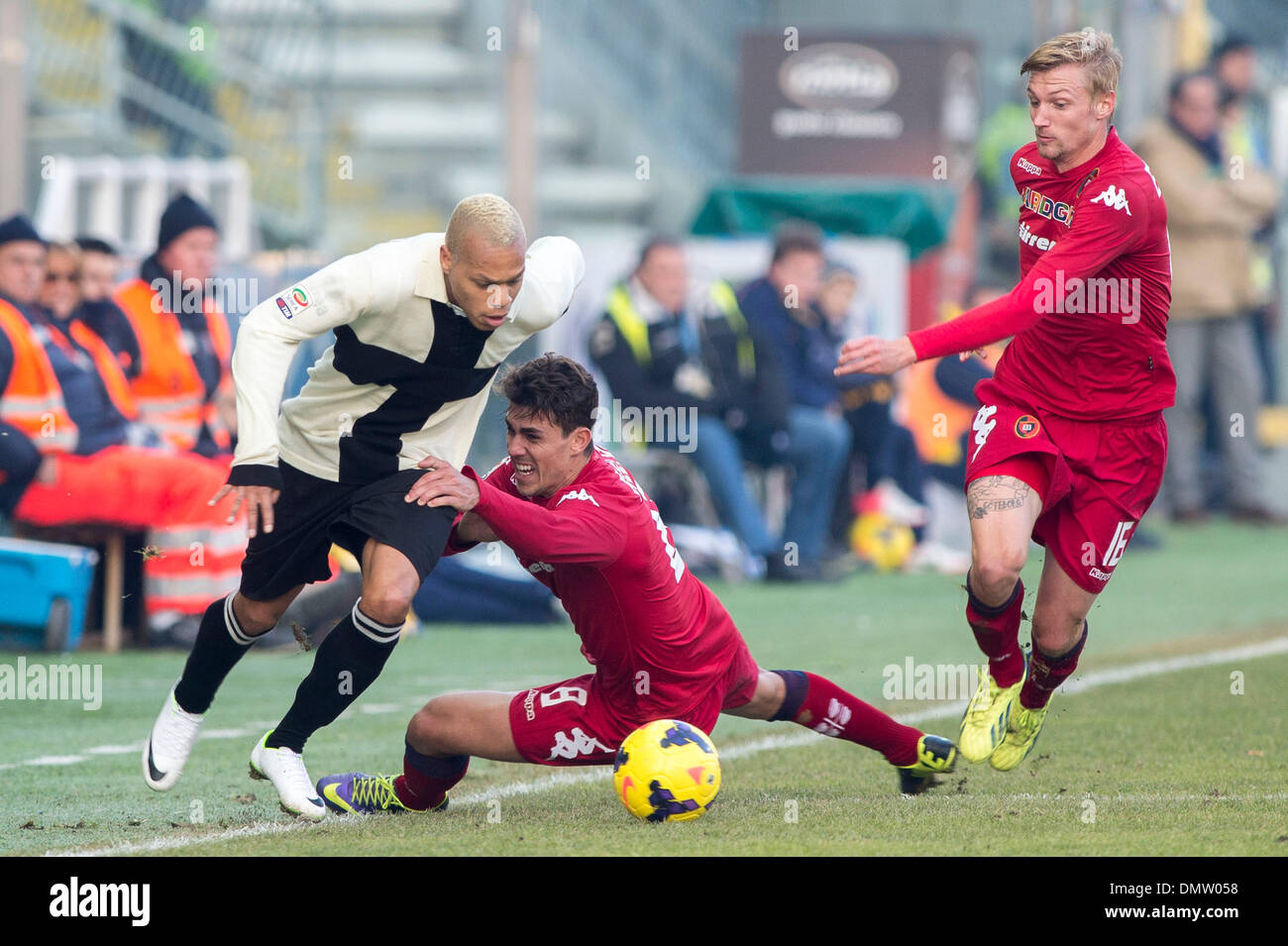 Parma, Italy. 15th Dec, 2013. Jonathan Biabiany (Parma), Danilo ...