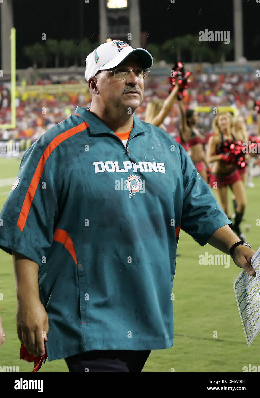 Tampa bay buccaneers coach tony hi-res stock photography and images - Alamy