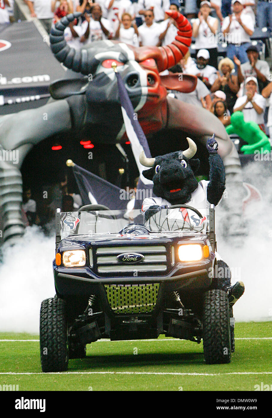 Houston texans mascot hi-res stock photography and images - Alamy