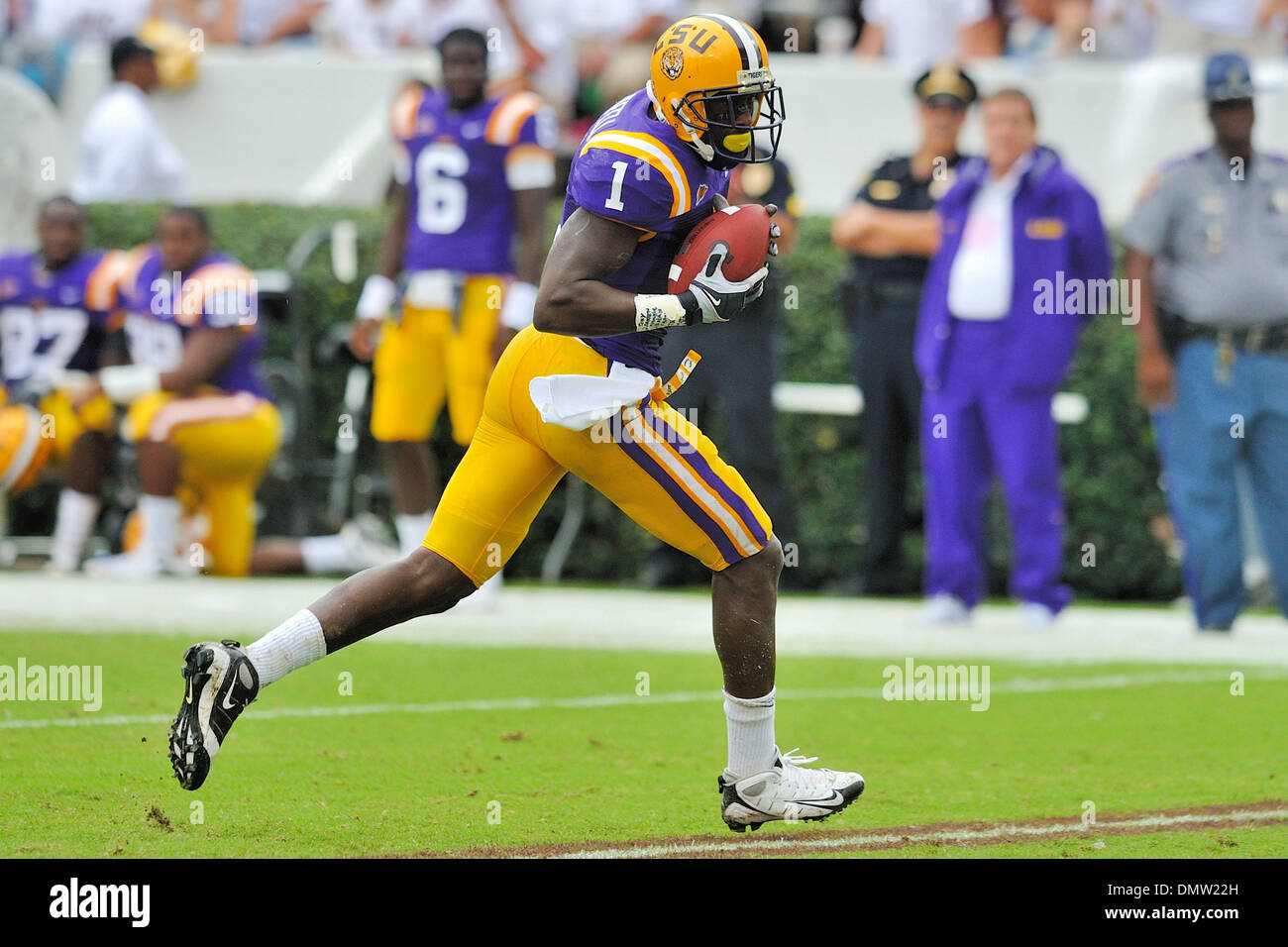 LSU receiver Brandon LaFell (1) takes a first half reception for a ...