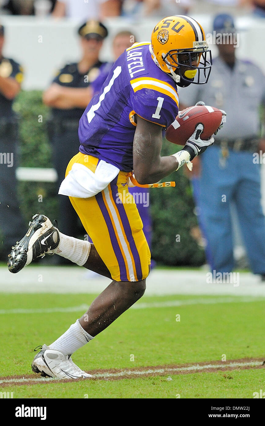 LSU receiver Brandon LaFell (1) takes a first half reception for a ...