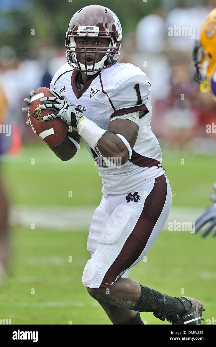 Mississippi State receiver Chad Bumphis (1) looks to pass against LSU ...