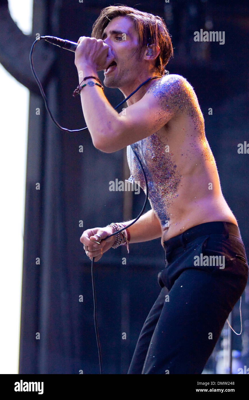 Tyson ritter of the all american rejects hi-res stock photography and ...