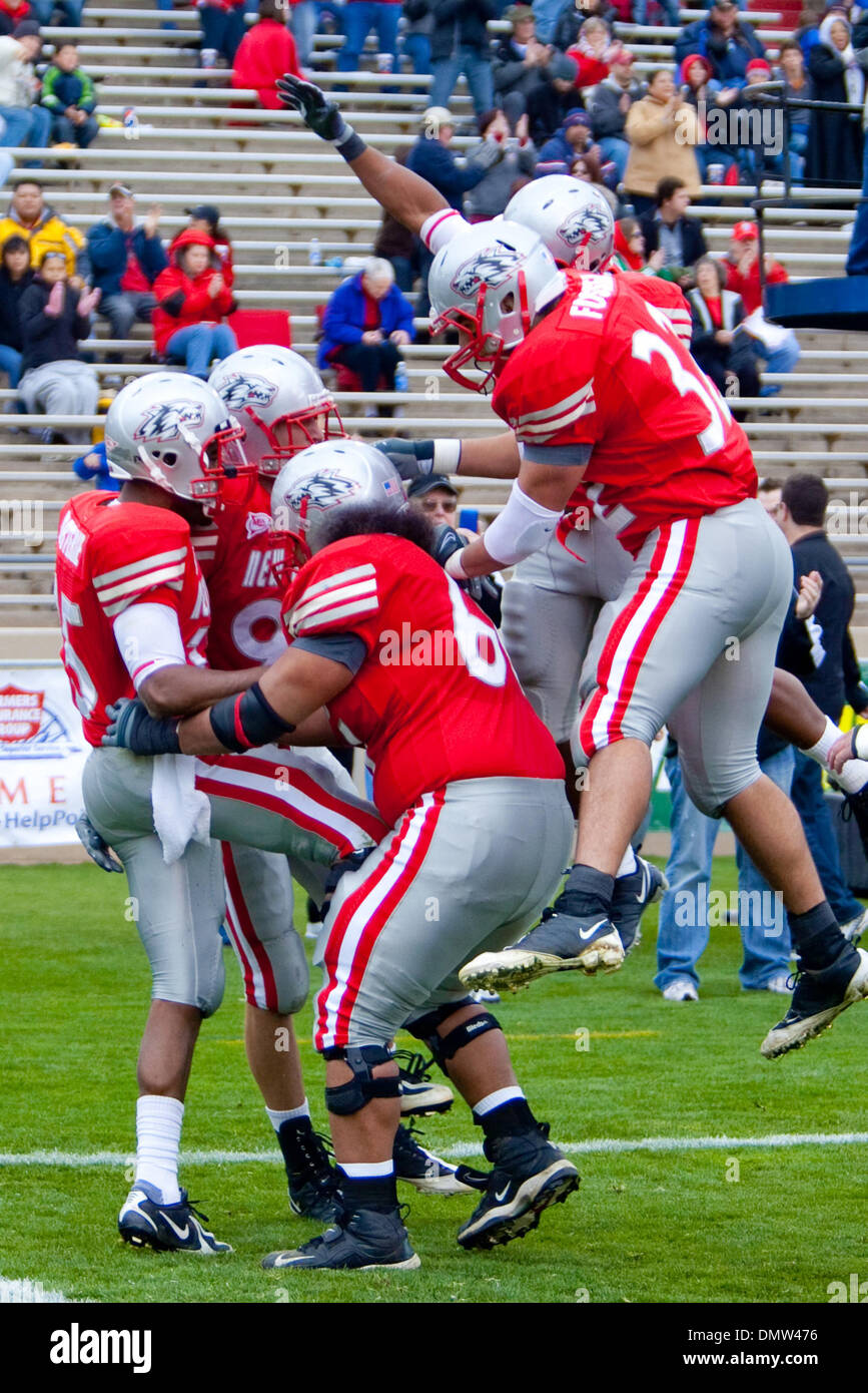 University of New Mexico Quarterback Donovan Porterie (15) celebrates ...