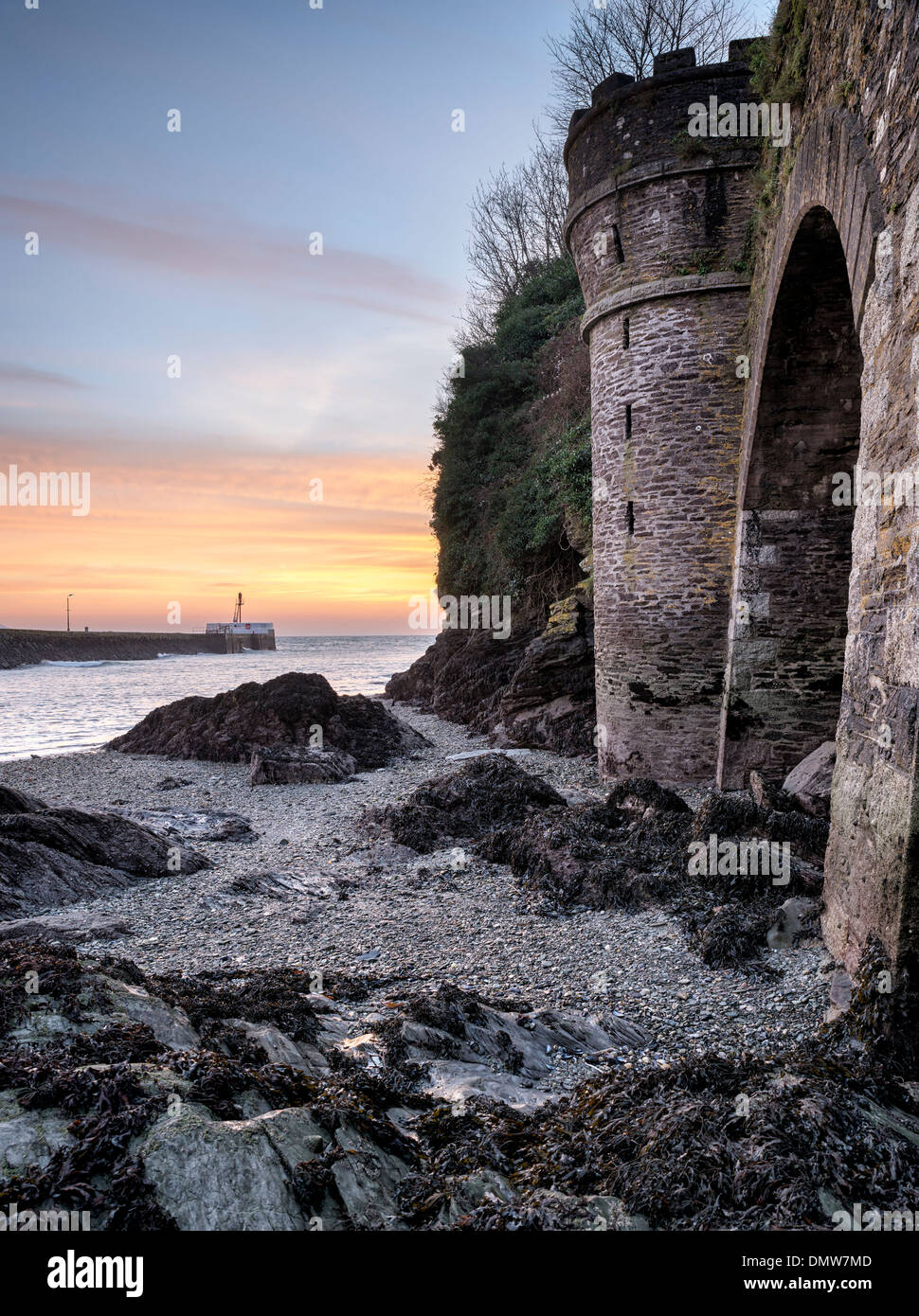 Seaside fishing village of Looe on the south coast of Cornwall Stock ...