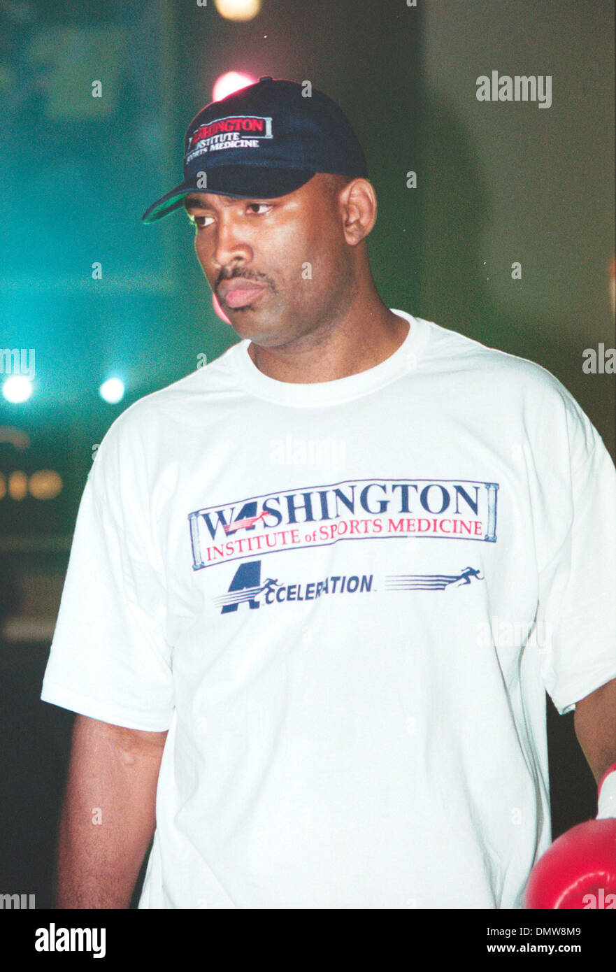 Aug 11, 2001; Las Vegas, Nevada, USA; ! Kickboxer MAURICE SMITH makes ...