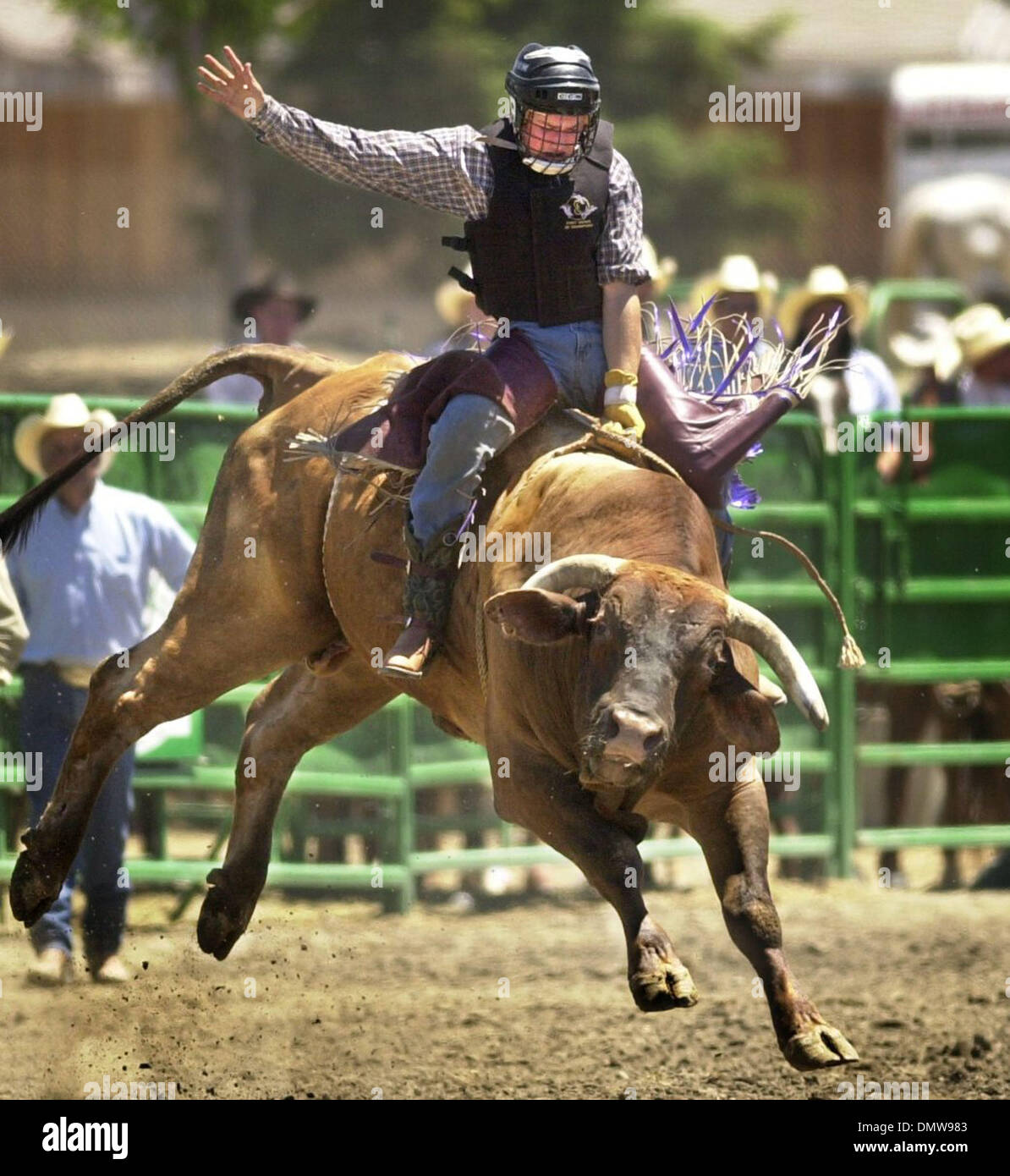 Jun 15, 2002; Livermore, CA, USA; James Heffner Kent tries to keep hold ...