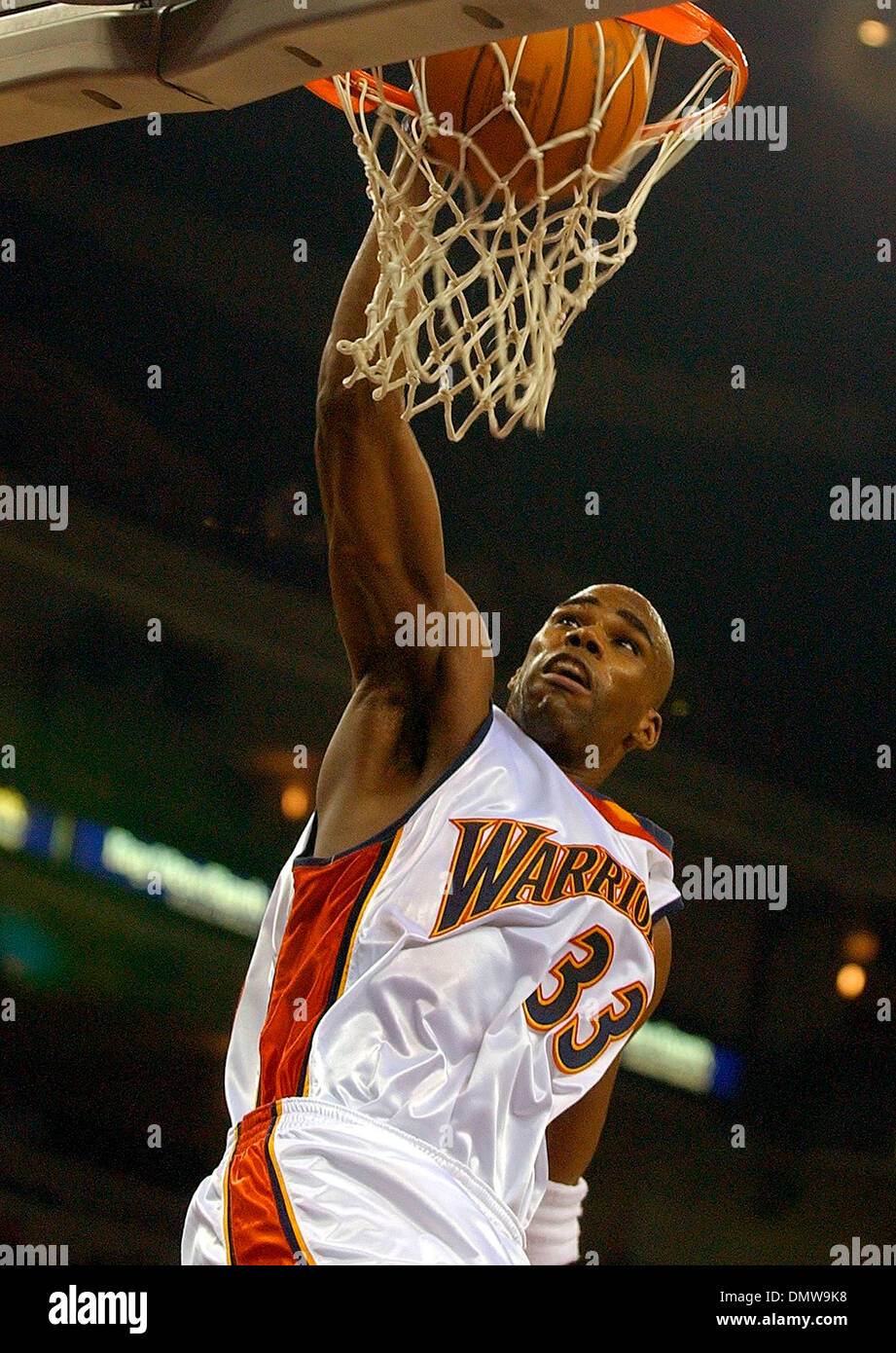 30 november 2002 hi-res stock photography and images - Alamy