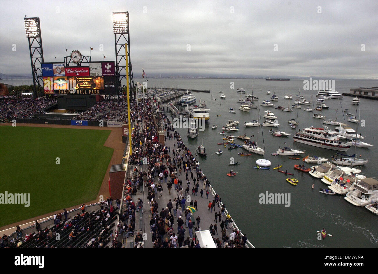 Oct 22, 2002 - San Francisco, CA, USA - Boaters were out in force in ...