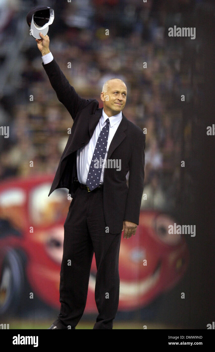 Cal ripkin, jr hi-res stock photography and images - Alamy