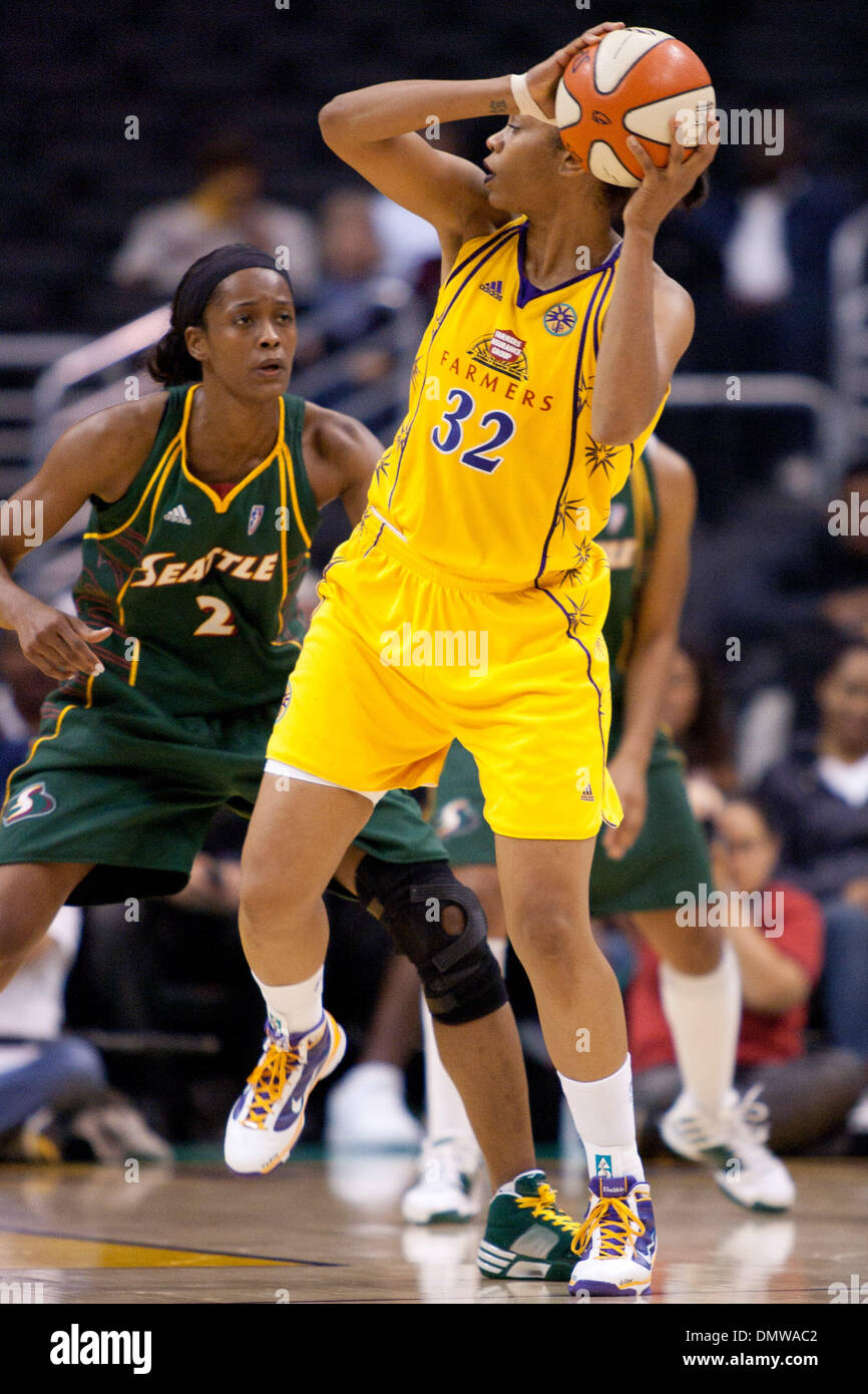 Tina thompson hi-res stock photography and images - Alamy
