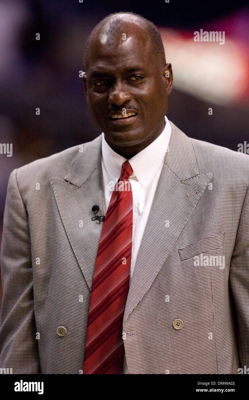 Sept. 17, 2009 - Los Angeles, California, U.S - Los Angeles Sparks head ...