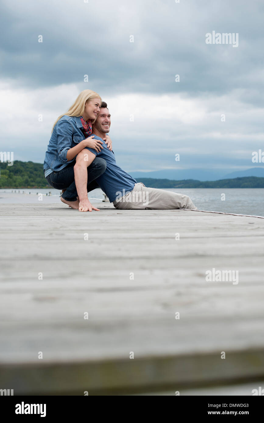 Man woman hugging characters hi-res stock photography and images - Alamy