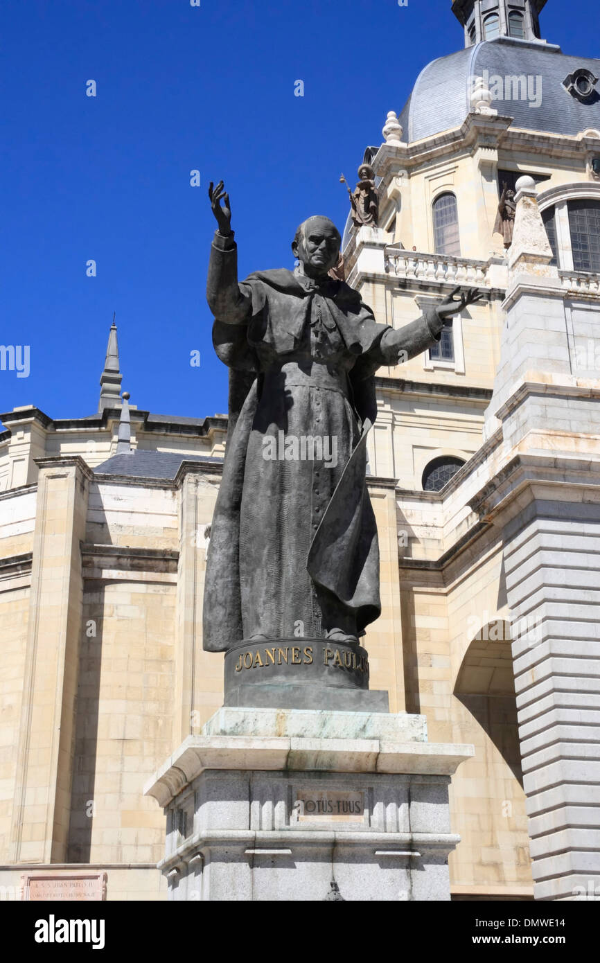 Santa Maria La Real De La Almudena Pope Johannes Paul Monument Madrid Spain Stock Photo Alamy