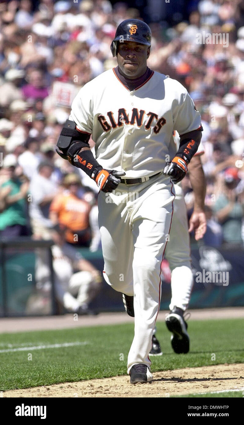 Barry bonds 2001 june hi-res stock photography and images - Alamy