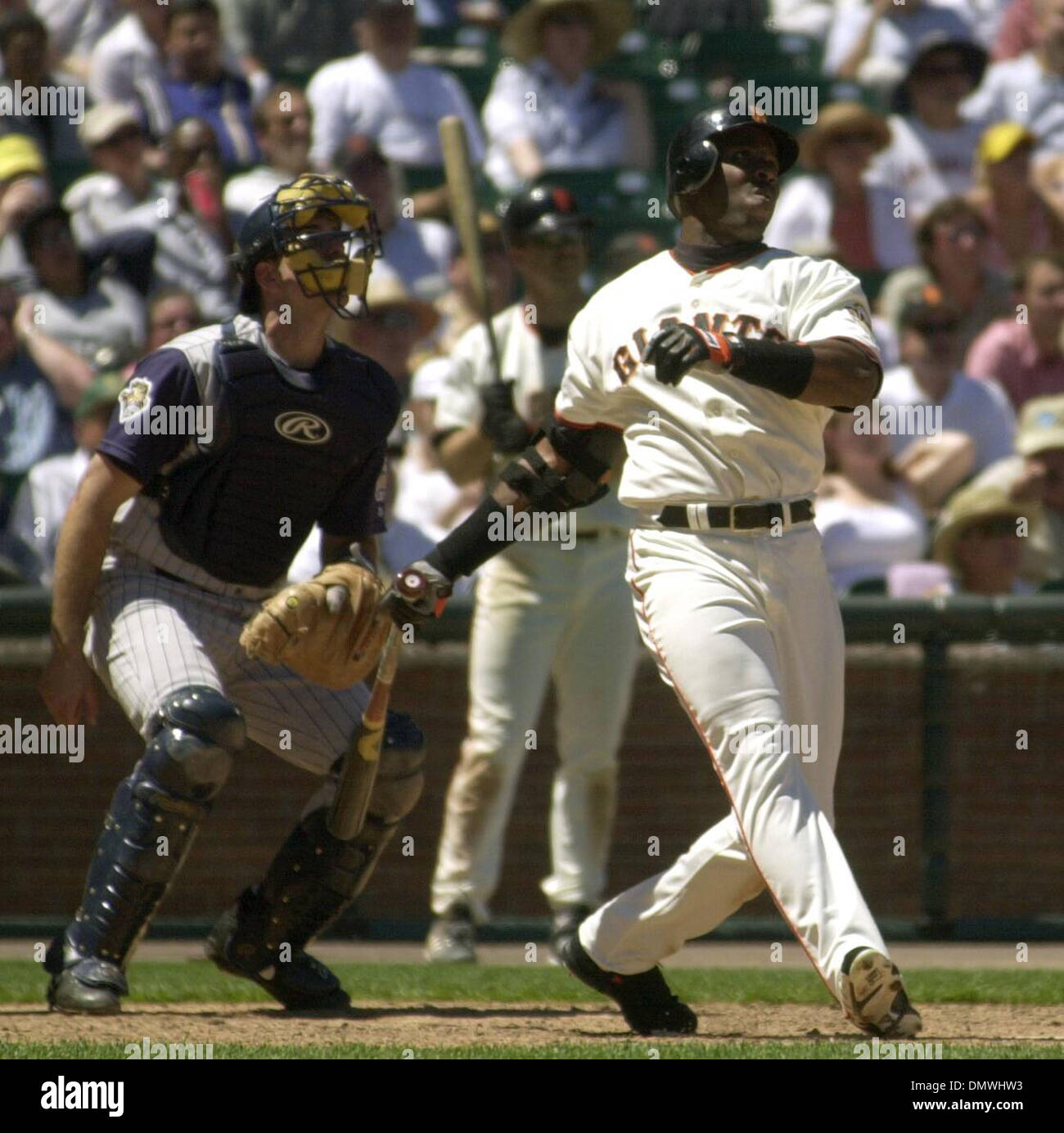 Jun 12, 2001; San Francisco, CA, USA; San Francisco Giants Barry Bonds ...