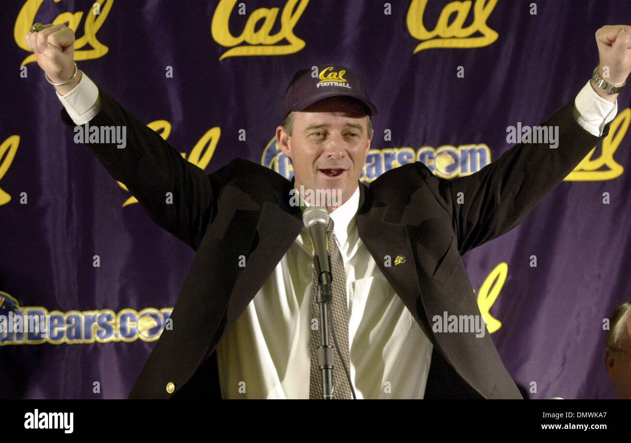 Dec 12, 2001; Berkeley, CA, USA; Cal's new head coach, Jeff Tedford ...