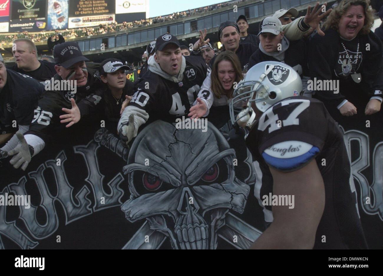 Raiders fans oakland coliseum on hi-res stock photography and images ...
