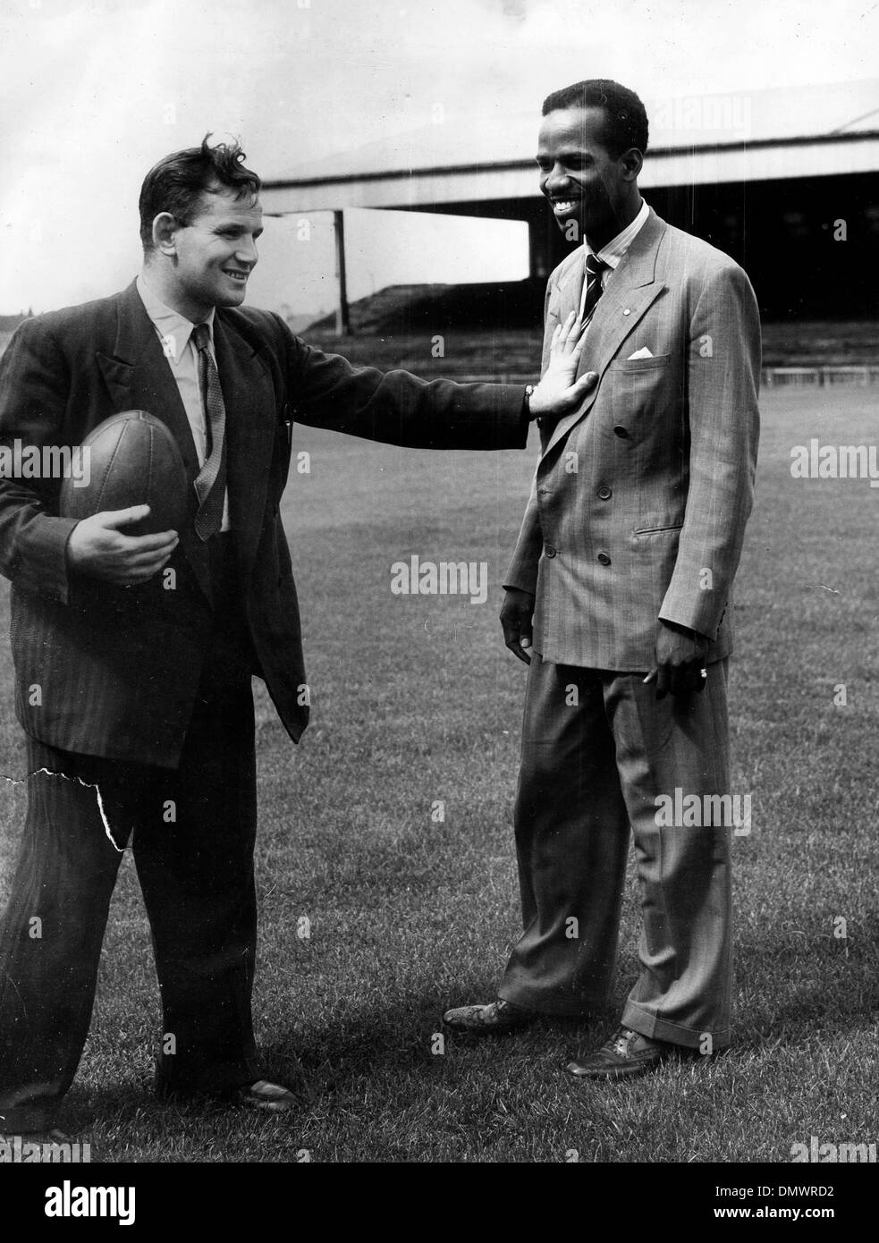 July 28, 1953 - London, England, U.K. - World famous sprinter MCDONALD ...