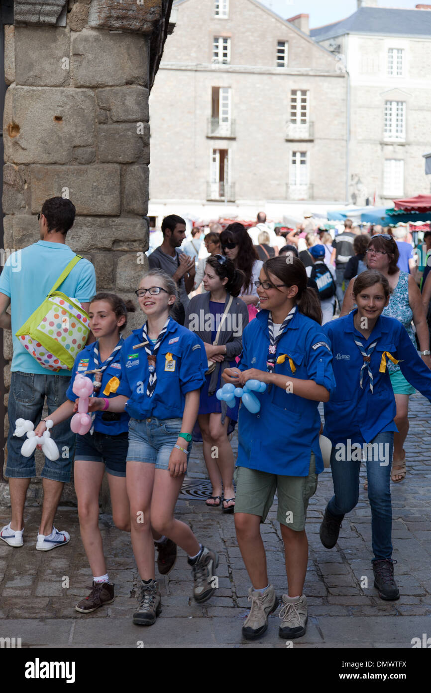 Girl guides hi-res stock photography and images - Alamy