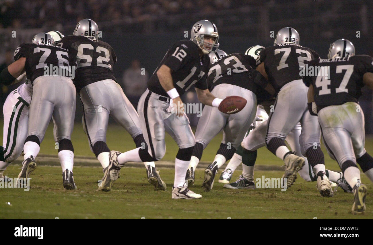Jan 12, 2002; Oakland, CA, USA; Raider quarterback Rich Gannon,12 ...