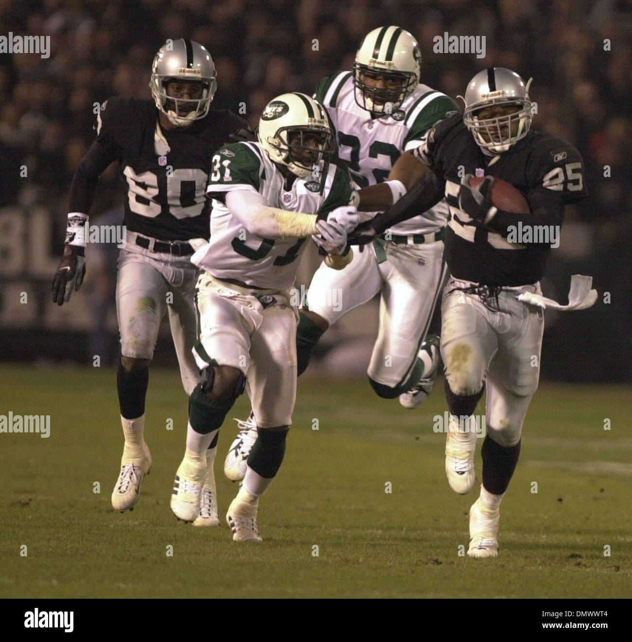 Jan 12, 2002; Oakland, CA, USA; Raider, Charlie Garner, 25 gains yards ...