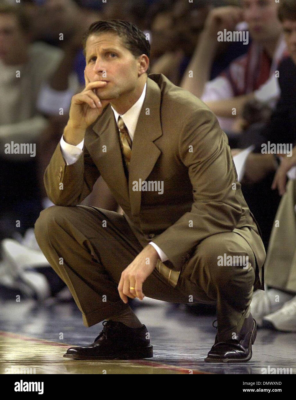 Los angeles lakers golden state warriors hi-res stock photography and ...