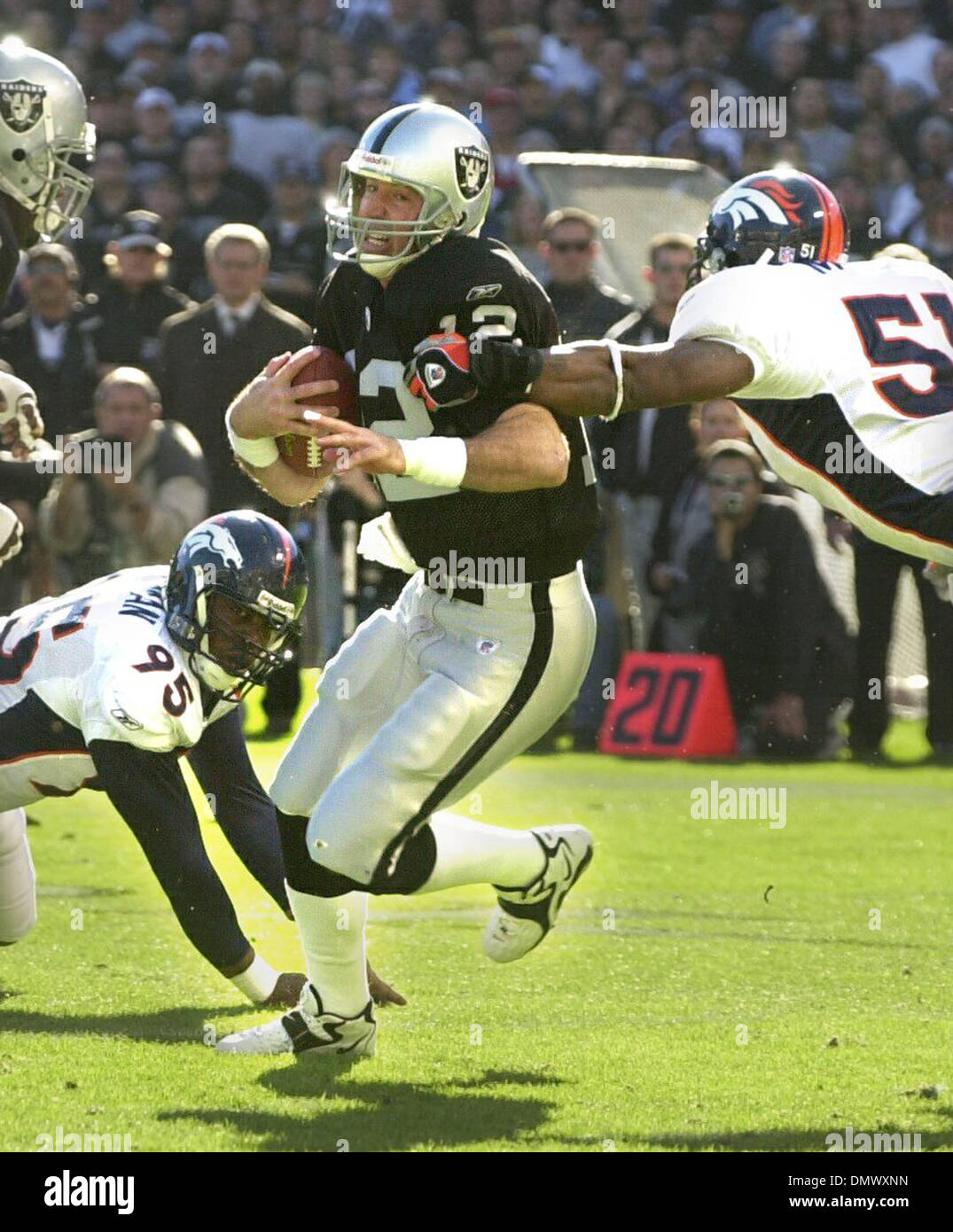 Dec 22, 2002; Oakland, CA, USA; Oakland Raiders' QB Rich Gannon ...