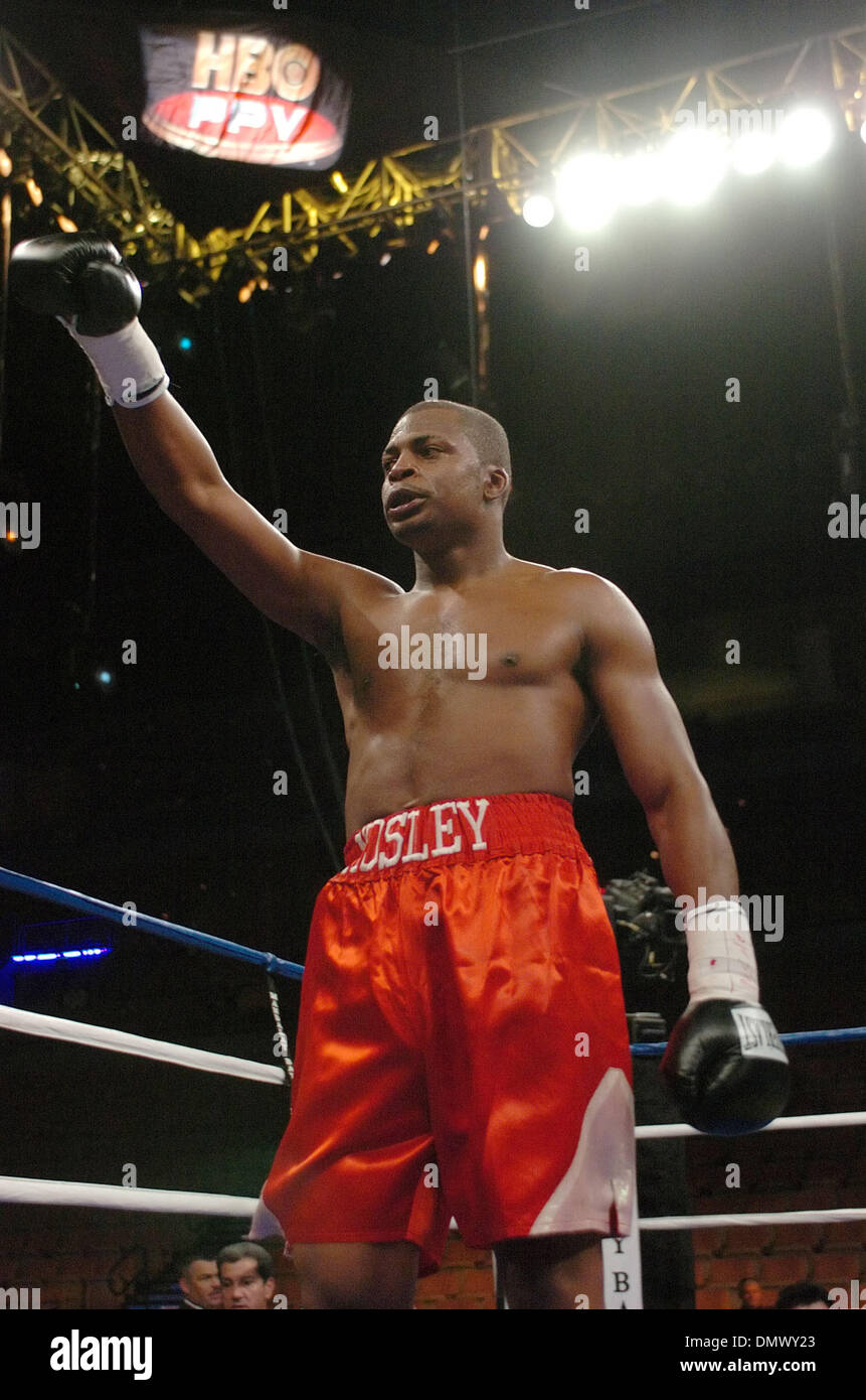 Dec 03, 2005; Las Vegas, NV, USA; BOXING: LARRY MOSLEY defeats Jeremy ...