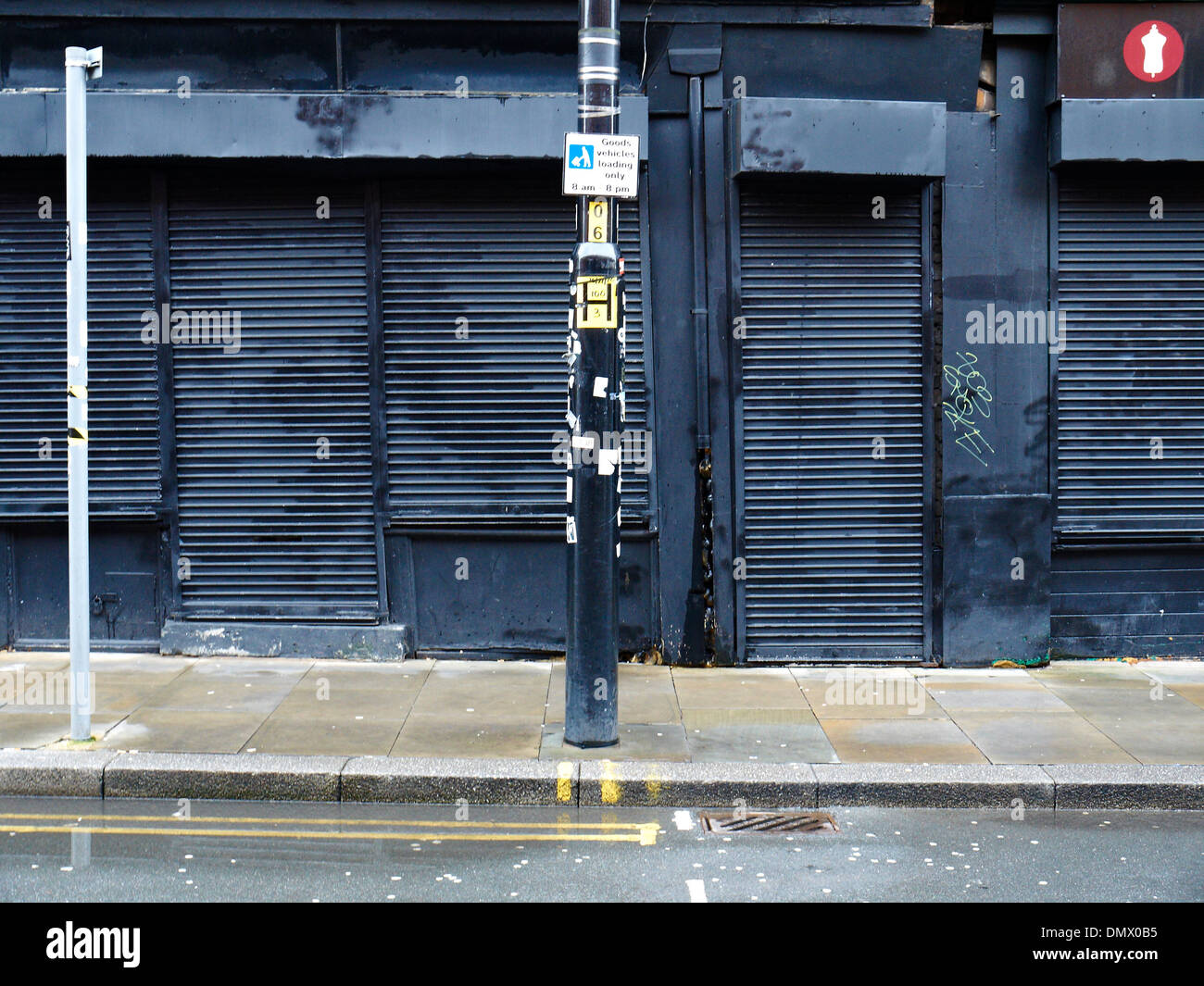 Shuttered shops northern england hi-res stock photography and images ...