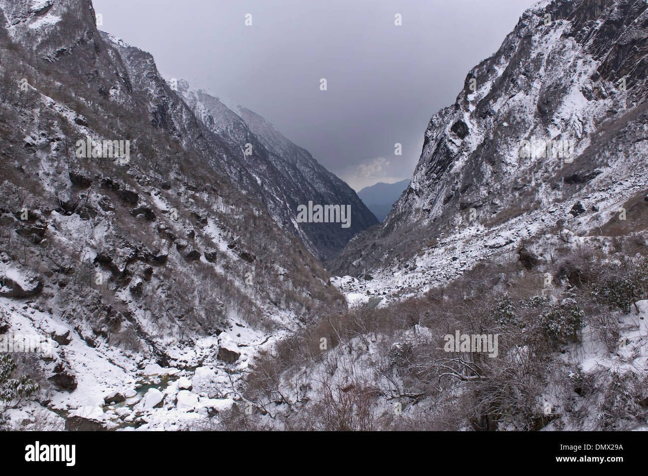 Modi Khola Valley High Resolution Stock Photography and Images - Alamy