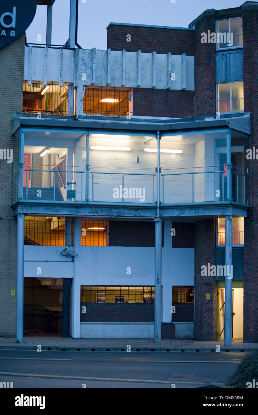 Building joining Cineworld Weymouth and the multi-storey car park ...