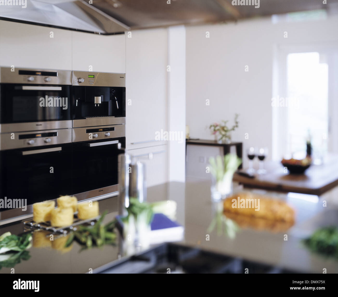 Cooker and oven hob in kitchen Stock Photo - Alamy